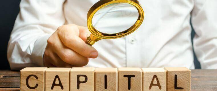 Relación entre el salario mínimo y el capital de SAS y cooperativas